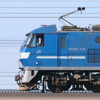 EF210-119[新]＋コキ100系 – 横鉄 -長編成サイドビュー-